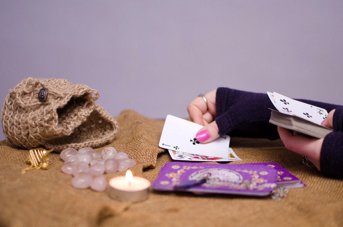 A Tale of Cartomancy: The Art of Fortune-Telling with Playing Cards ...